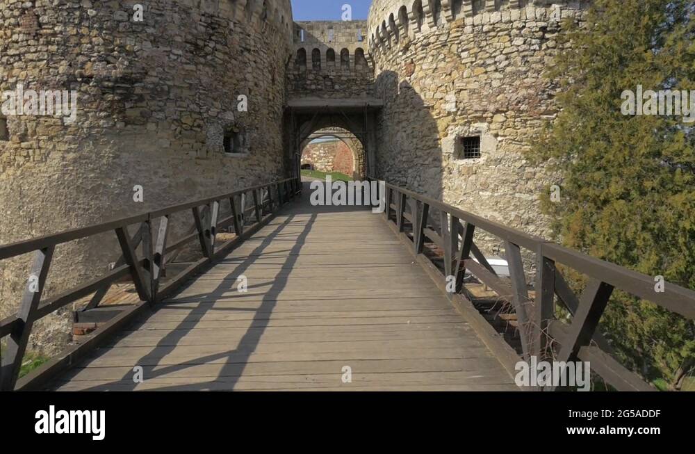 Belgrade gate Stock Videos & Footage - HD and 4K Video Clips - Alamy