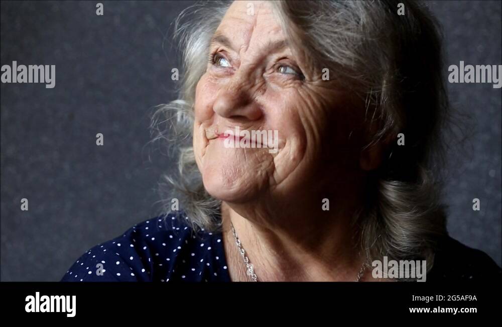 Woman blinking eyes Stock Videos & Footage - HD and 4K Video Clips - Alamy