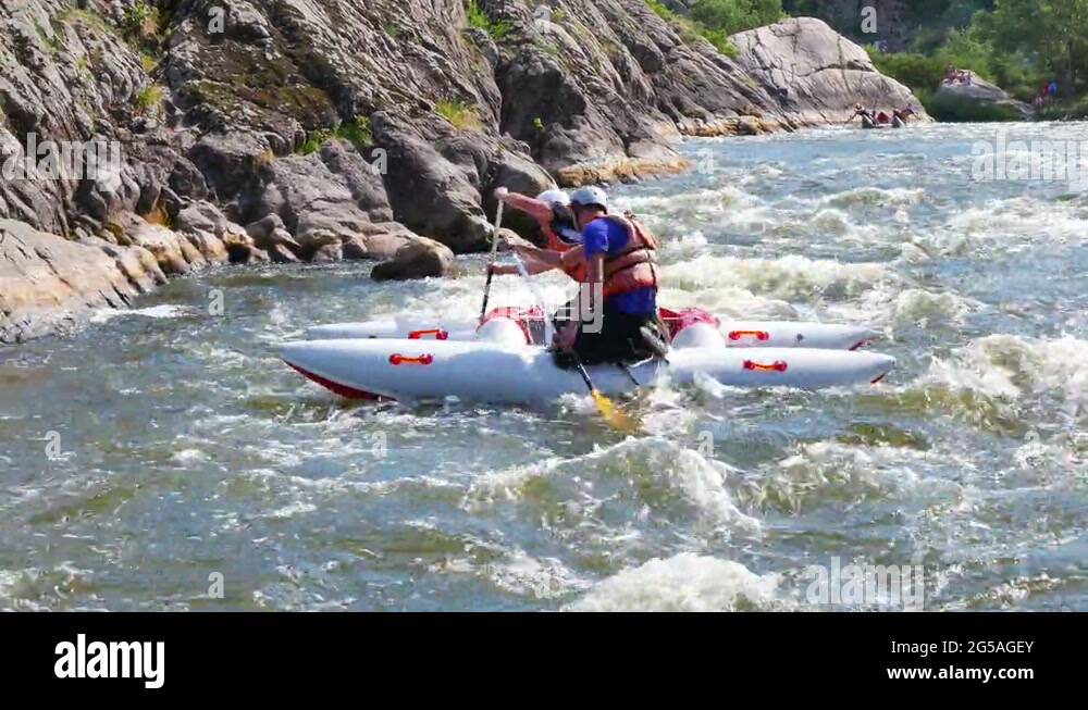 Men river rafting Stock Videos & Footage - HD and 4K Video Clips - Alamy