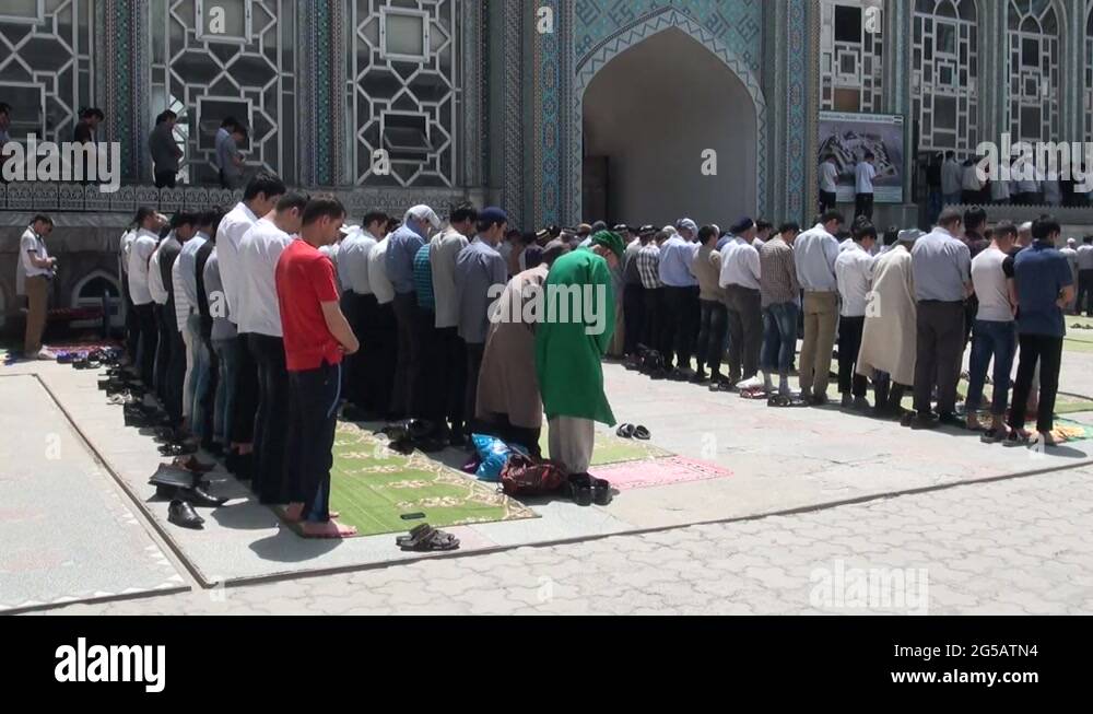 Muslim people are praying the new mosque Stock Videos & Footage - HD ...