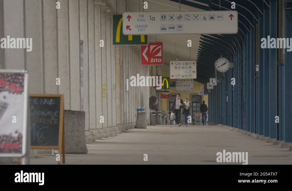 Orientation signs Stock Videos & Footage - HD and 4K Video Clips - Alamy