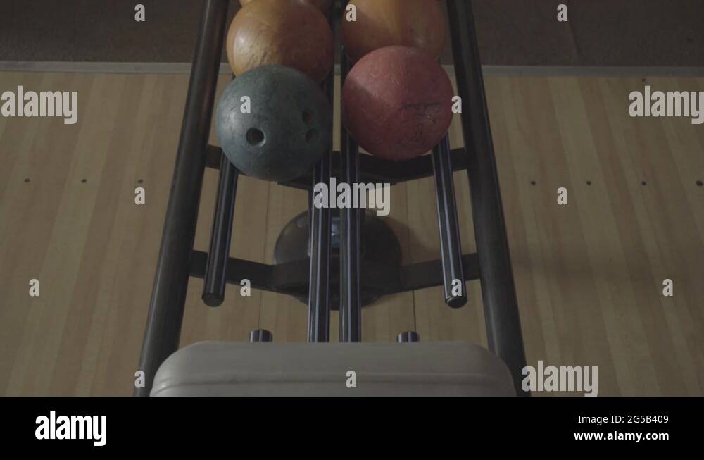 Back bowling Stock Videos & Footage - HD and 4K Video Clips - Alamy