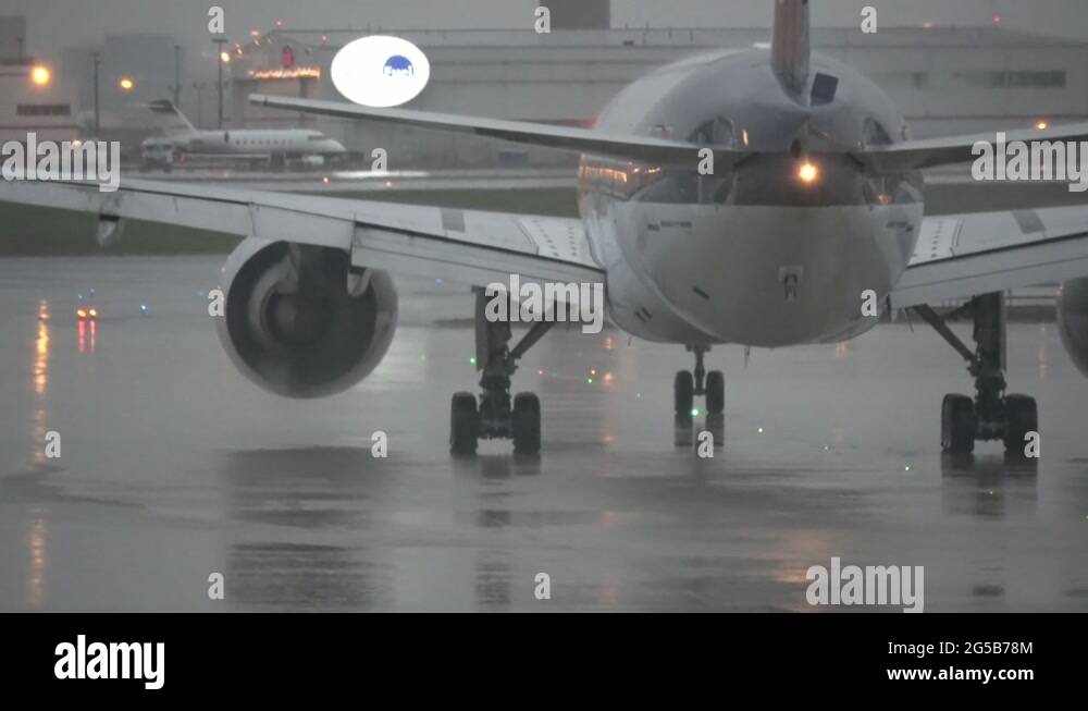 Grey engine Stock Videos & Footage - HD and 4K Video Clips - Alamy