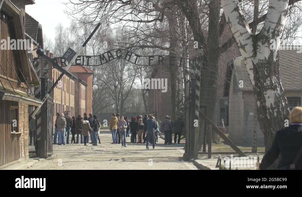 Auschwitz main gate Stock Videos & Footage - HD and 4K Video Clips - Alamy