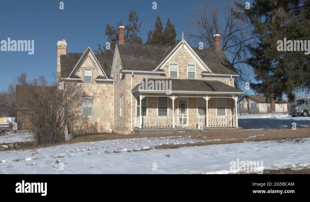 Pioneer style home Stock Videos & Footage - HD and 4K Video Clips - Alamy