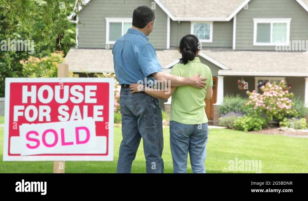 Home sold sign Stock Videos & Footage - HD and 4K Video Clips - Alamy