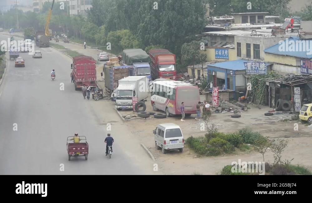 Roadside repair Stock Videos & Footage - HD and 4K Video Clips - Alamy