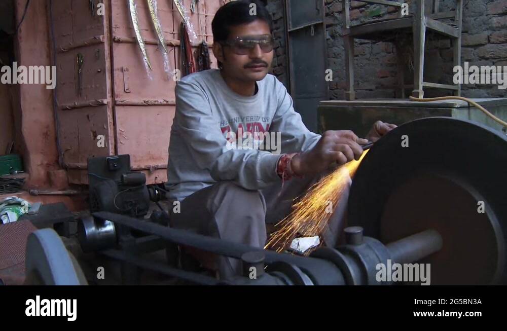 Man sharpening knife Stock Videos & Footage - HD and 4K Video Clips - Alamy