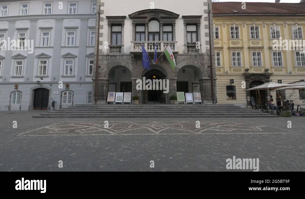 Entrance buildings Stock Videos & Footage - HD and 4K Video Clips - Alamy