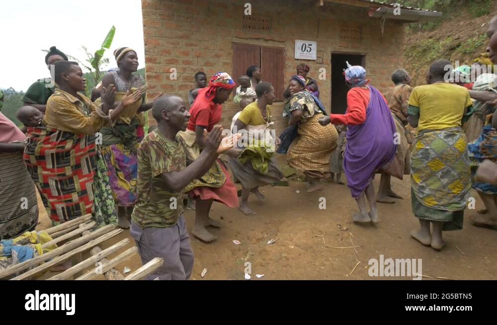 African women dancing Stock Videos & Footage - HD and 4K Video Clips ...