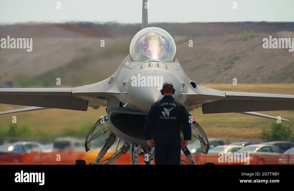 Lockheed martin f 16 fighting falcon Stock Videos & Footage - HD and 4K ...