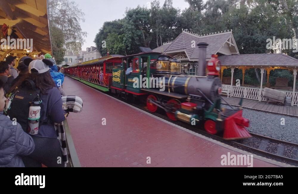 DISNEYLAND CALIFORNIA-2020: A Train Ride In A Amusement Park Ride For ...