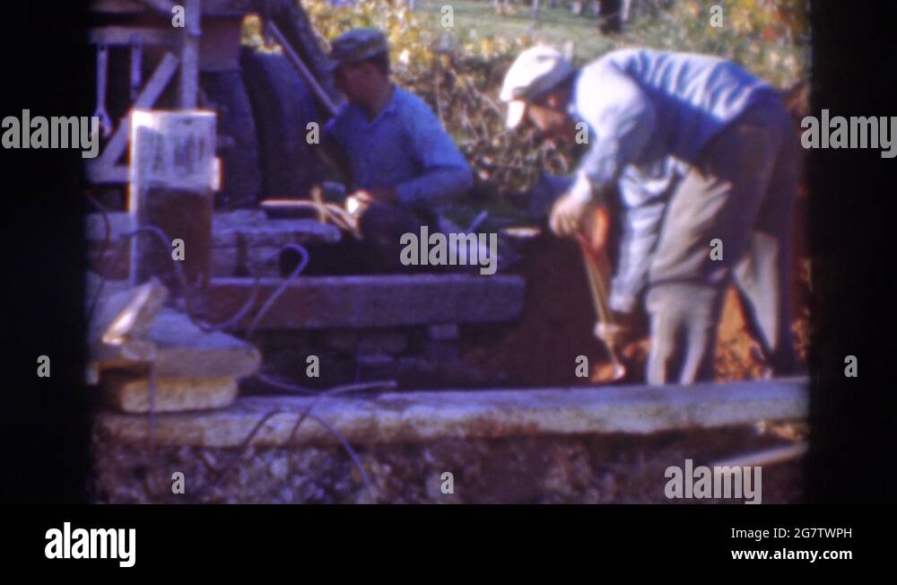 One 1 dig digging Stock Videos & Footage - HD and 4K Video Clips - Alamy