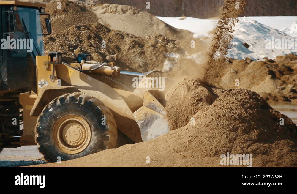 A digging Stock Videos & Footage - HD and 4K Video Clips - Alamy