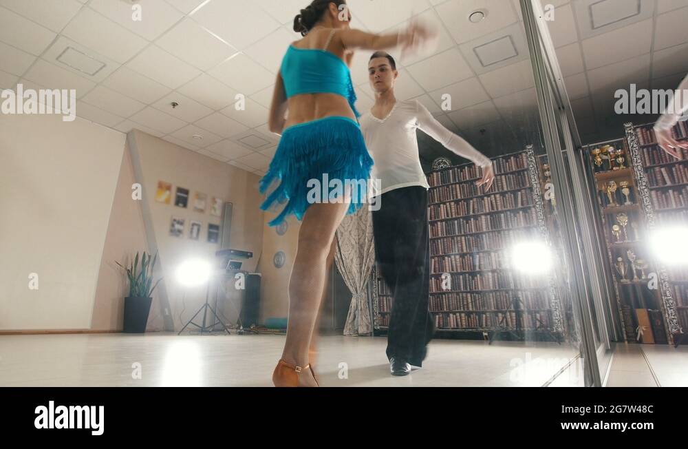 Latin American Dance Stock Videos And Footage Hd And 4k Video Clips Alamy