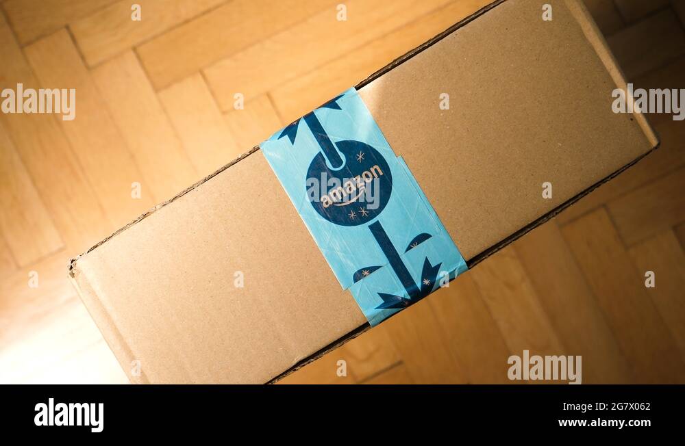 Amazon delivery sign Stock Videos & Footage - HD and 4K Video Clips - Alamy