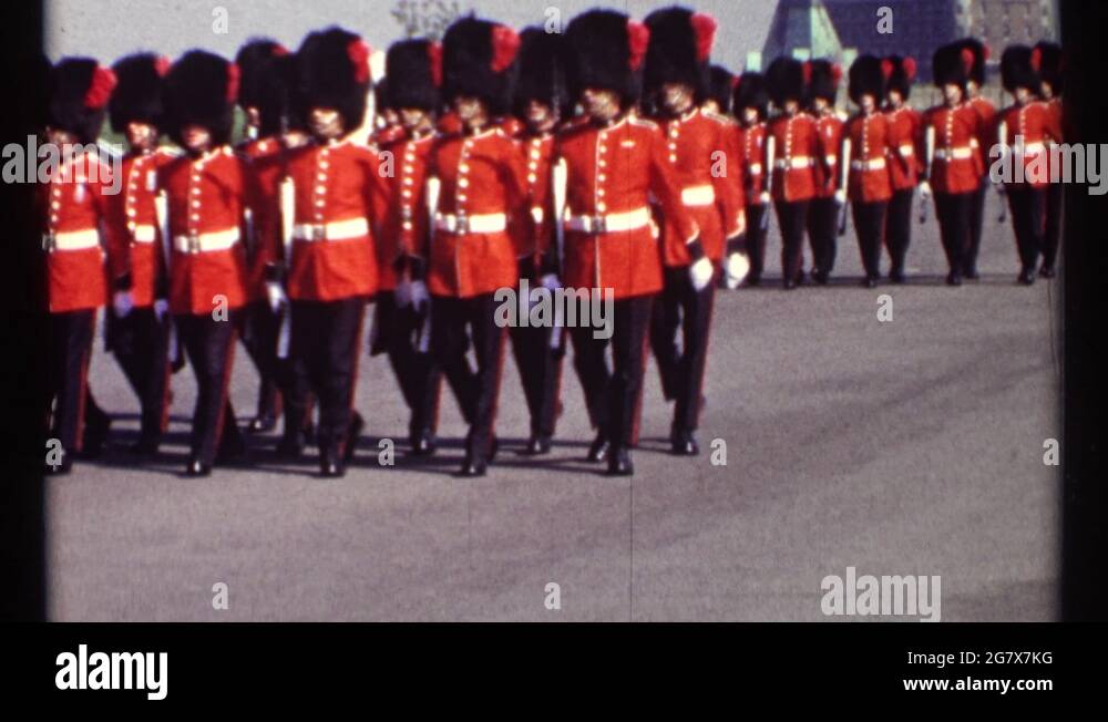 Buckingham palace black and white Stock Videos & Footage - HD and 4K ...