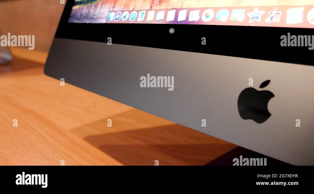 Logo apple computers Stock Videos & Footage - HD and 4K Video Clips - Alamy