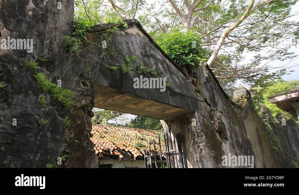 Spanish house ruins Stock Videos & Footage - HD and 4K Video Clips - Alamy