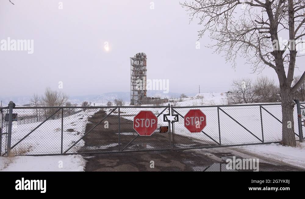 Road closed gate Stock Videos & Footage - HD and 4K Video Clips - Alamy