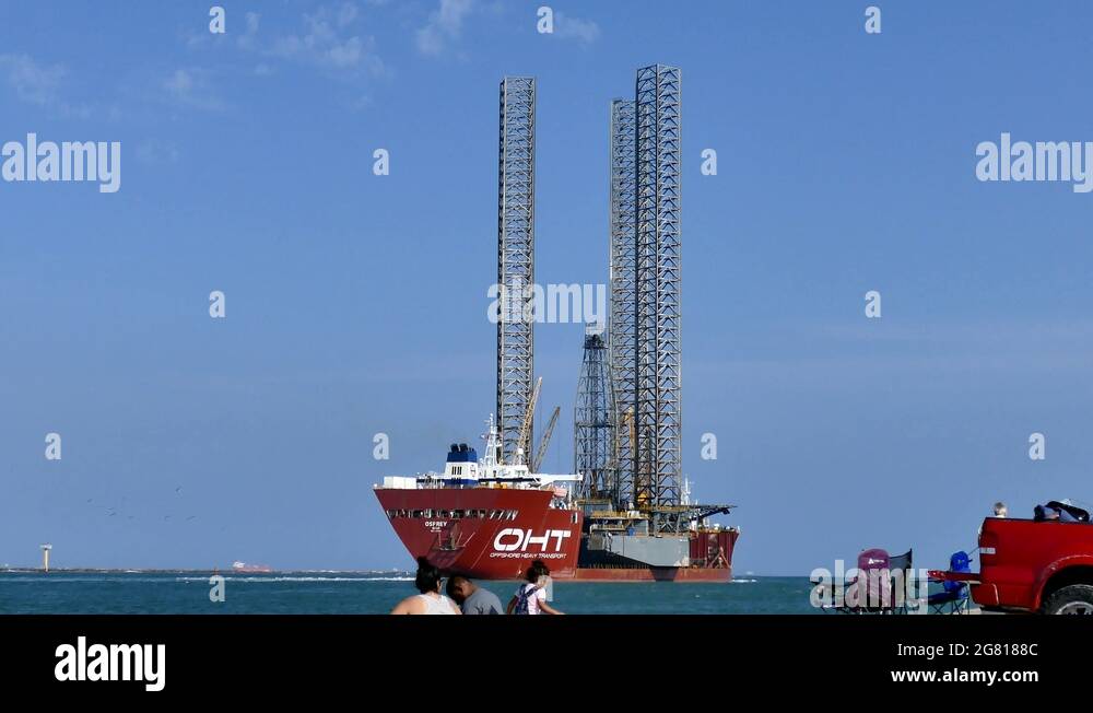 Semi submersible heavy lift cargo ship transporting an offshore oil rig ...