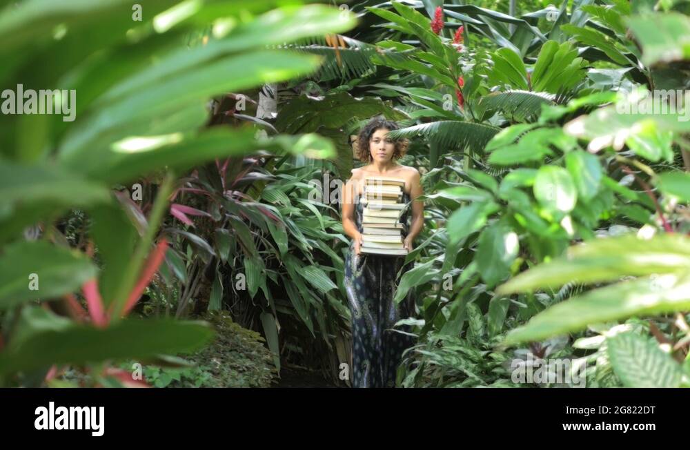 Researcher jungle Stock Videos & Footage - HD and 4K Video Clips - Alamy