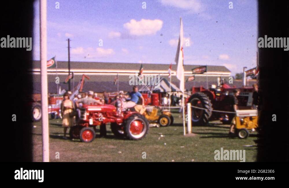WALWORTH WISCONSIN USA-1963: Retro Tractor Contest Who Has The Best ...
