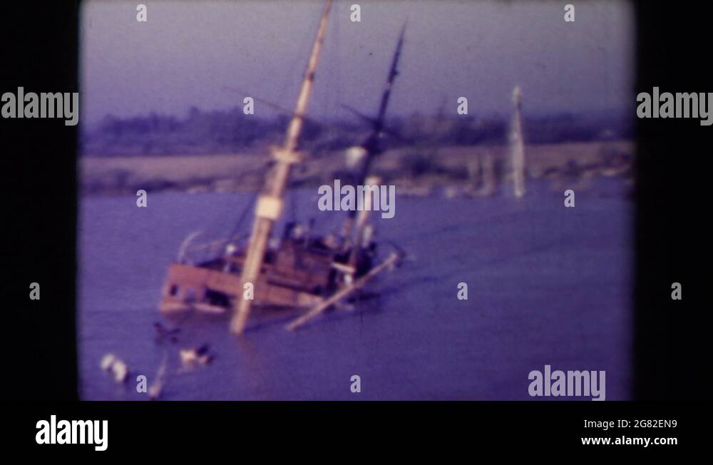 Barge sinking Stock Videos & Footage - HD and 4K Video Clips - Alamy