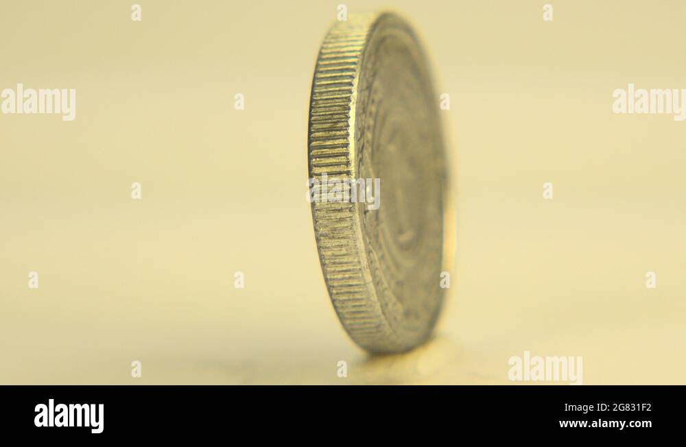 WESTMINSTER COLORADO-2015: Thicker And Rounder Coin On A Rotating Table ...