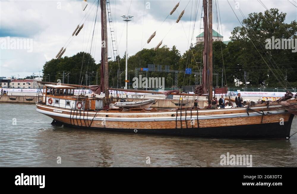 Schooner yachts Stock Videos & Footage - HD and 4K Video Clips - Alamy