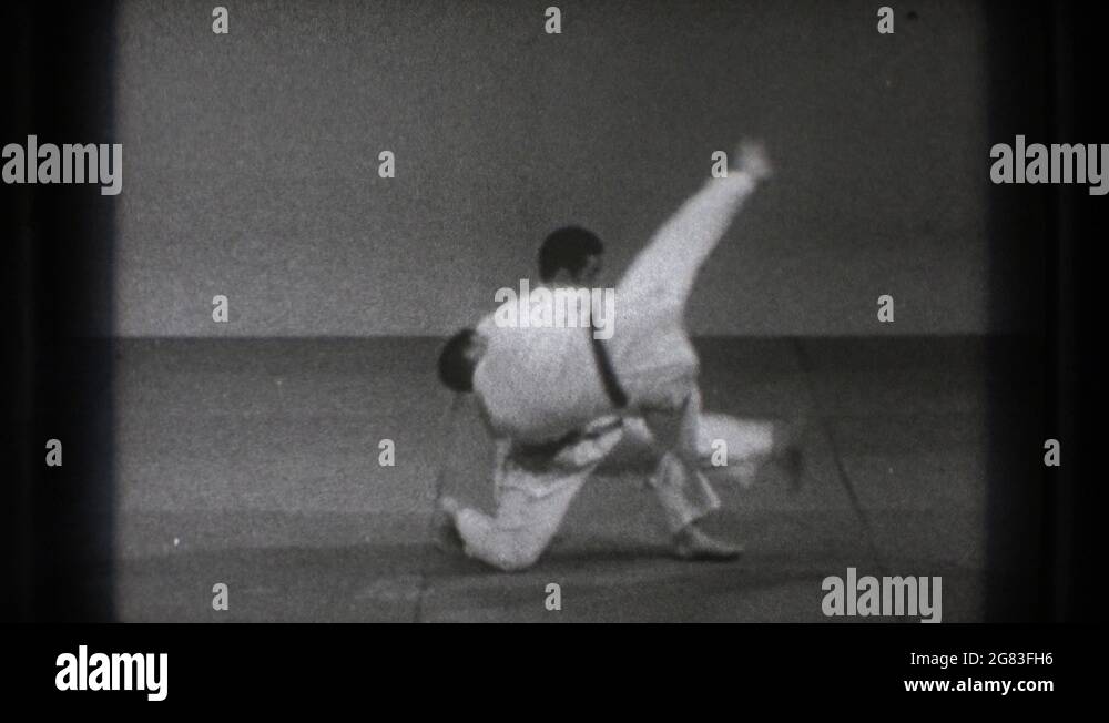 Kneeling on one knee Stock Videos & Footage - HD and 4K Video Clips - Alamy