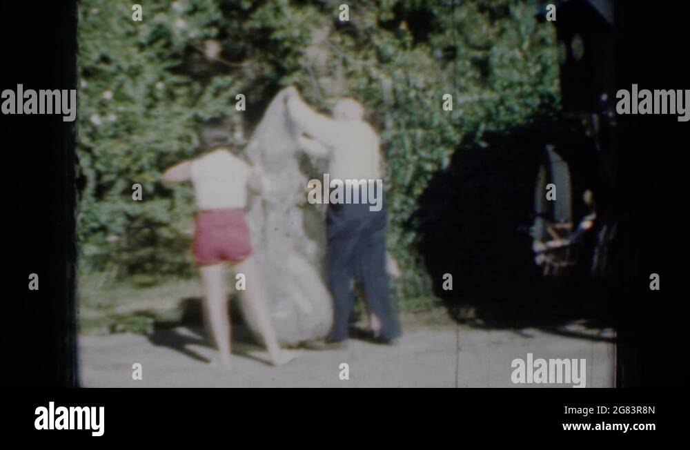 MINNESOTA USA-1958: Family Uncovered The Car And Get Ready To Take A ...