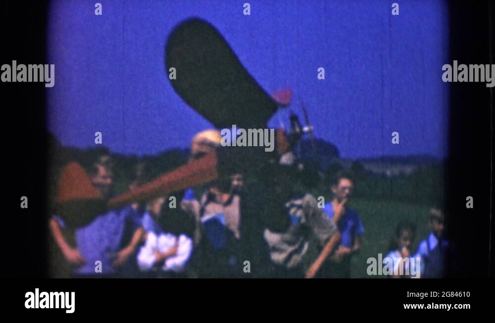 Airplanes sky Stock Videos & Footage - HD and 4K Video Clips - Alamy