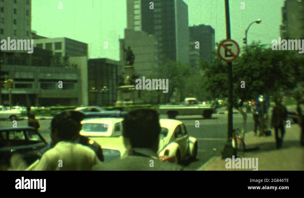 Town square statue Stock Videos & Footage - HD and 4K Video Clips - Alamy