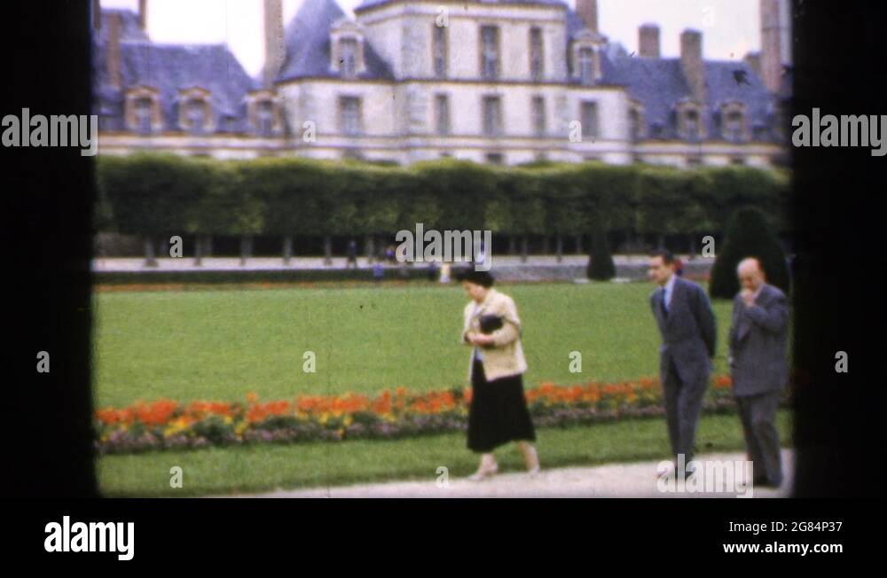 IRELAND-1949: A Beautiful And Gorgeous Buildings With Huge Green Park ...