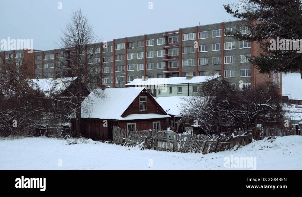 Khrushchyovka house Stock Videos & Footage - HD and 4K Video Clips - Alamy