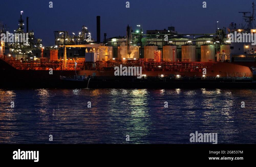 Oil Industry refinery factory at dusk in Hamburg Port Stock Video ...