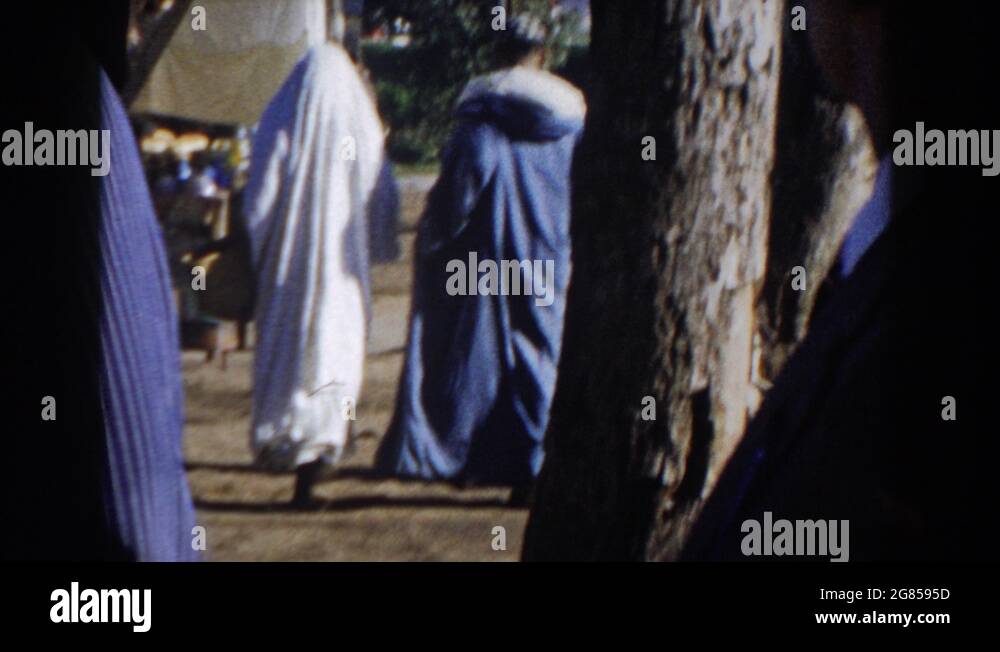 White arab robe Stock Videos & Footage - HD and 4K Video Clips - Alamy