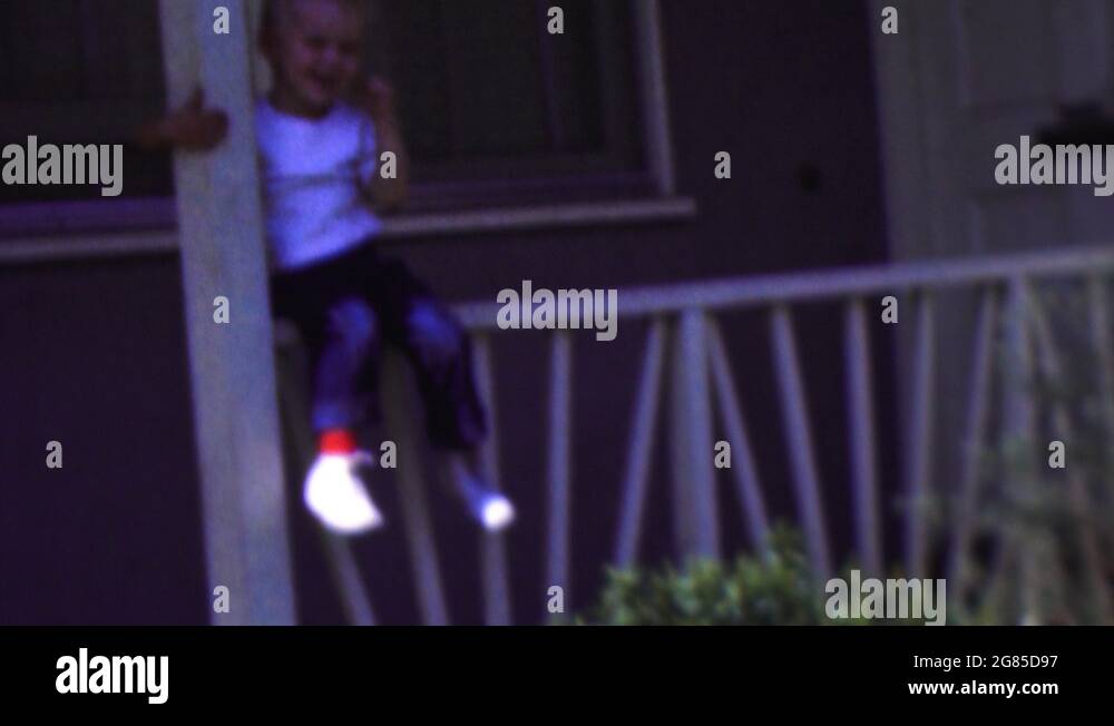 Throwing a kiss Stock Videos & Footage - HD and 4K Video Clips - Alamy