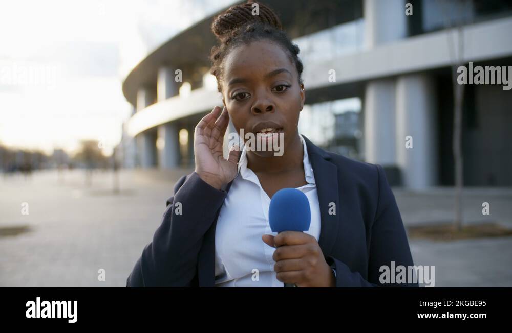 News reporter Stock Videos & Footage - HD and 4K Video Clips - Alamy