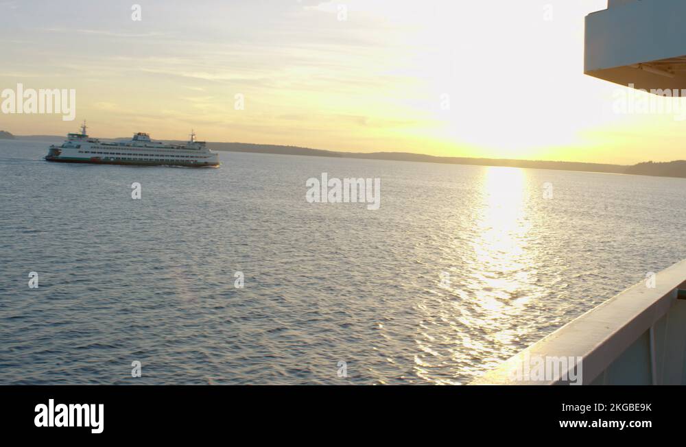Ocean sky ferry Stock Videos & Footage - HD and 4K Video Clips - Alamy