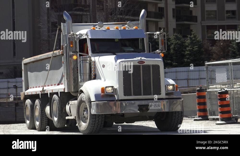 Dump track Stock Videos & Footage - HD and 4K Video Clips - Alamy