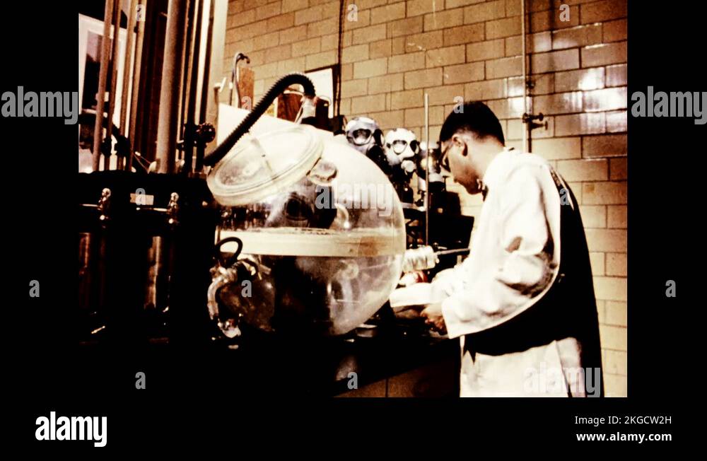 1960 laboratory Stock Videos & Footage - HD and 4K Video Clips - Alamy
