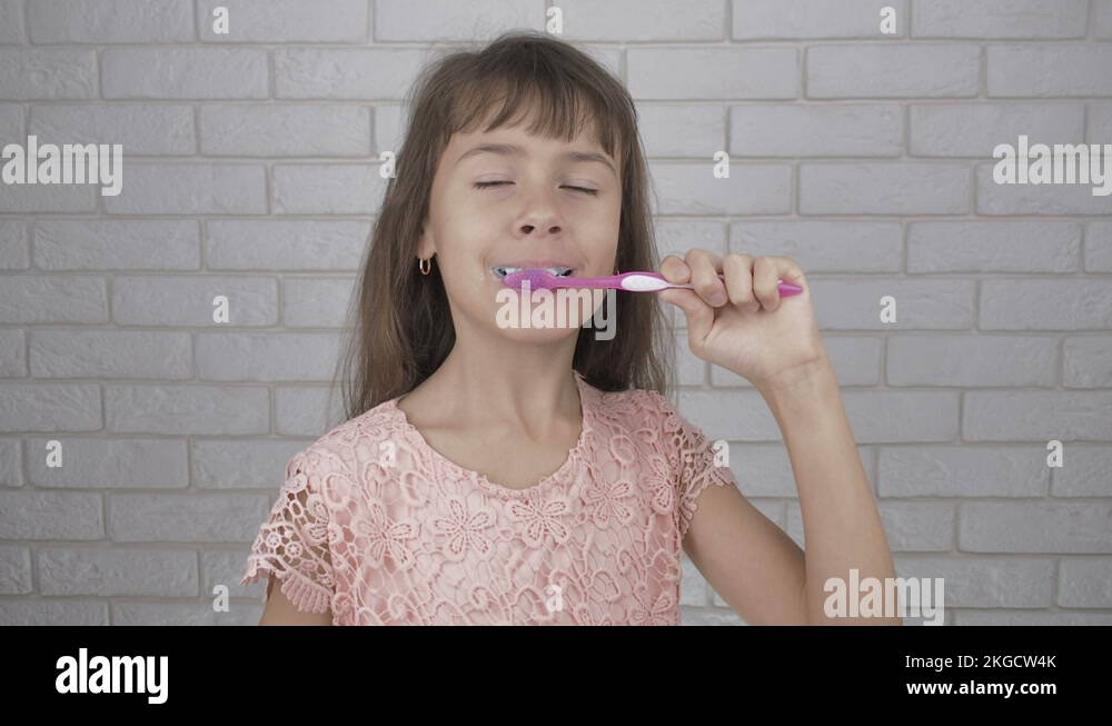 Child brushing teeth Stock Videos & Footage - HD and 4K Video Clips - Alamy