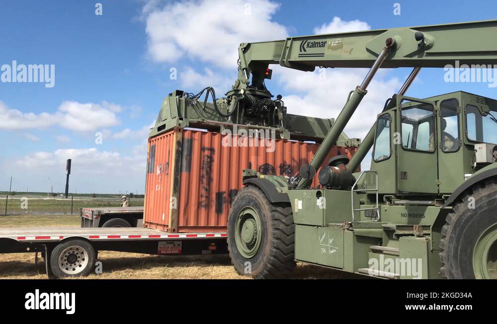 Container lifting equipment Stock Videos & Footage - HD and 4K Video ...