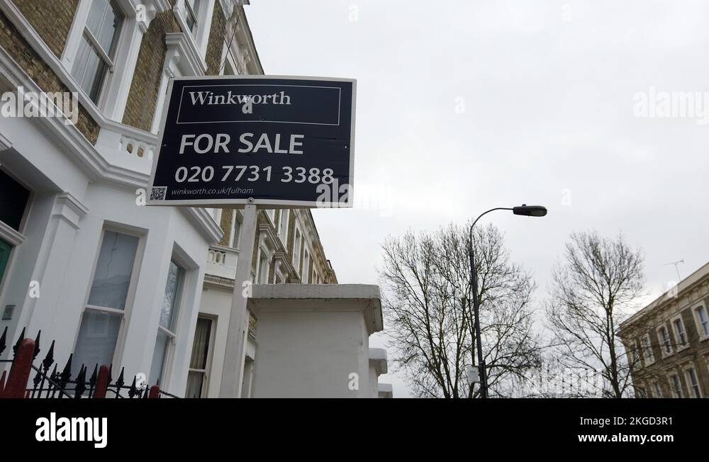 For sale sign london home Stock Videos & Footage - HD and 4K Video ...