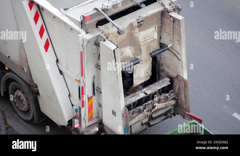 Car trash Stock Videos & Footage - HD and 4K Video Clips - Alamy