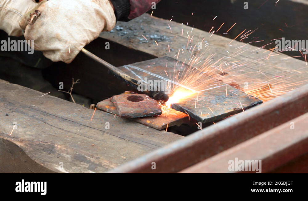 Gas welding Stock Videos & Footage - HD and 4K Video Clips - Alamy