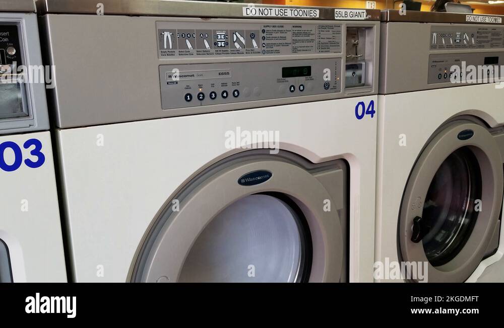 Washing machine 1 Stock Videos & Footage - HD and 4K Video Clips - Alamy