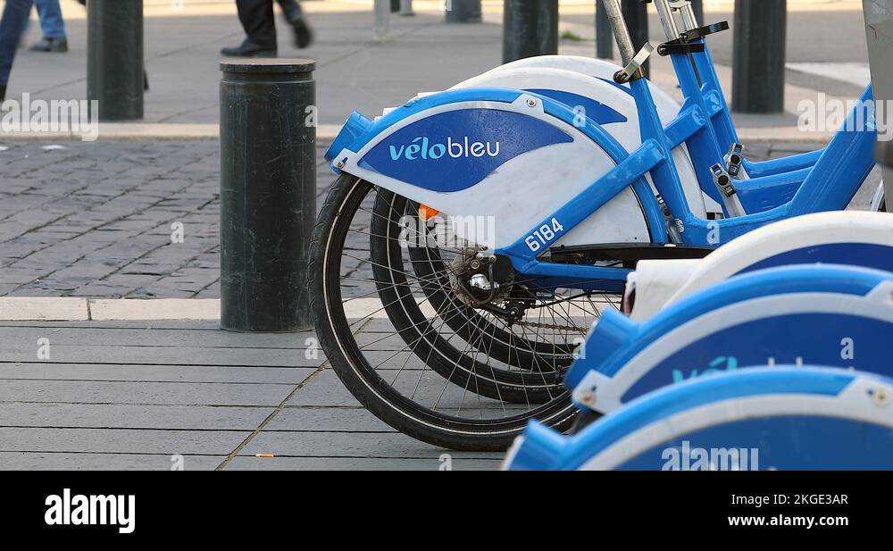 Velo station Stock Videos & Footage - HD and 4K Video Clips - Alamy